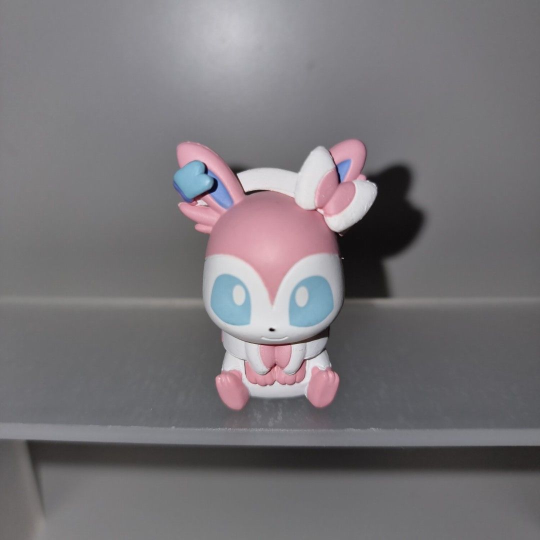 Pokemon - Gengar, Dragonite, Moltress, Litten, Spiritomb, Sylveon, Zeraora, Duraludon - Takara ...