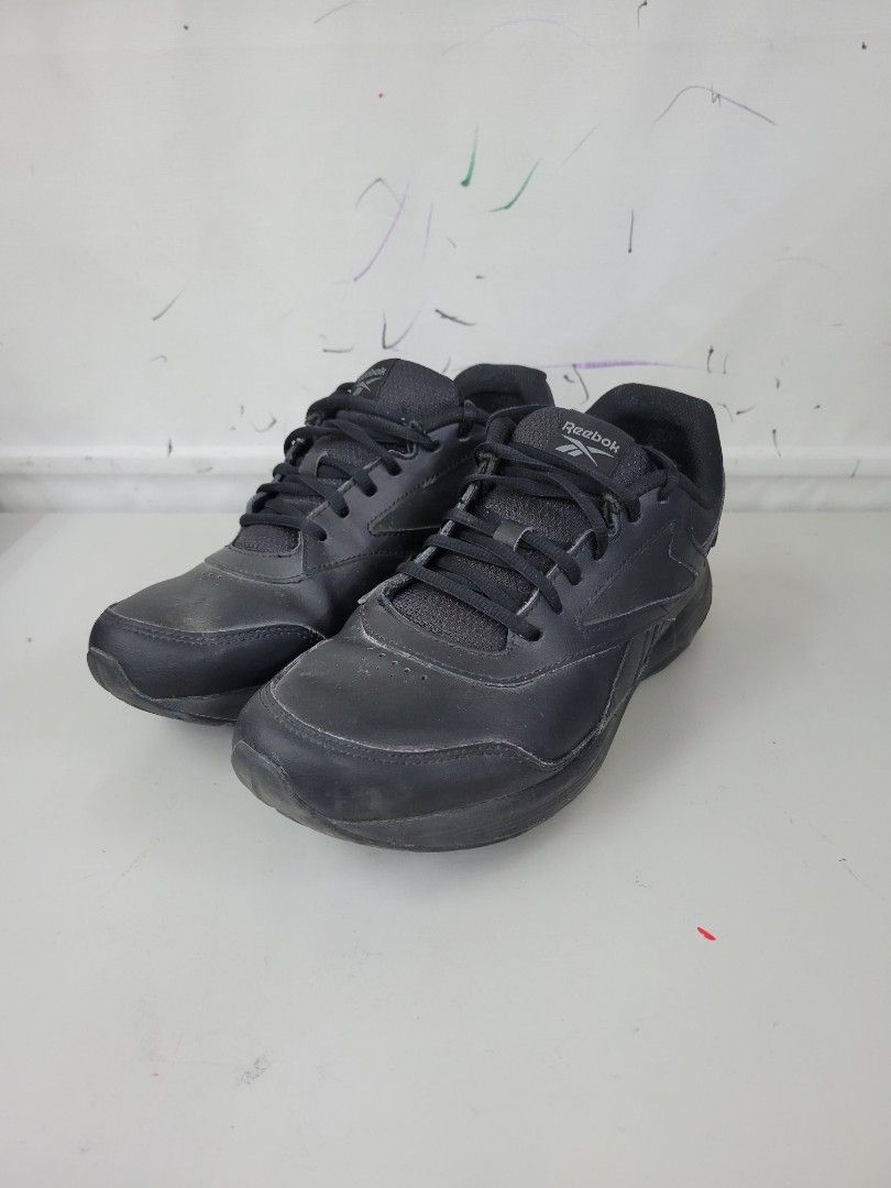 Reebok Walk Ultra 7 DMX MAX, 男裝, 鞋, 波鞋 - Carousell