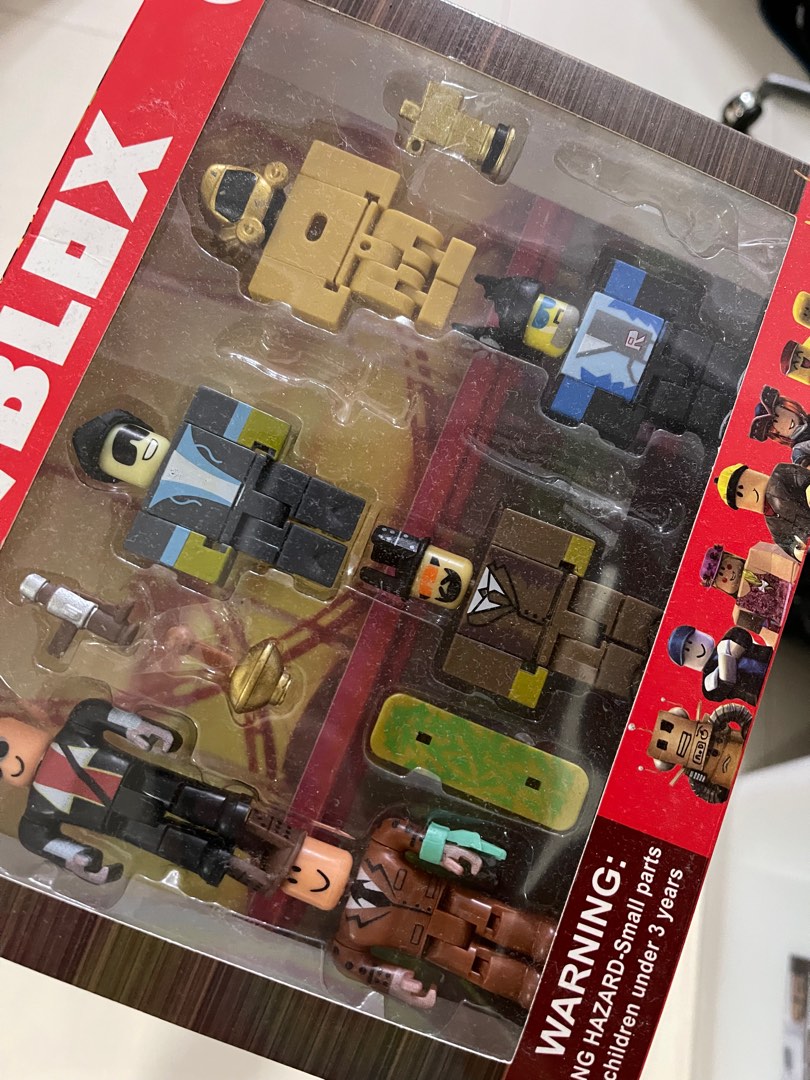 Roblox figures, Hobbies & Toys, Toys & Games on Carousell