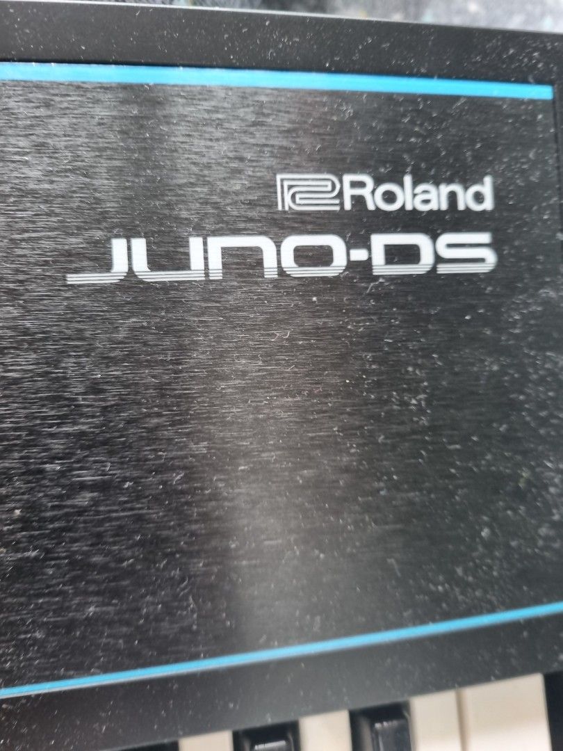 Roland Juno DS 61, Hobbies & Toys, Music & Media, Musical Instruments on Carousell