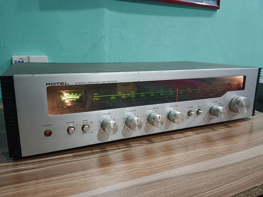 Rotel RX-102MKII ( AM/FM Stereo Receiver ), Audio, Soundbars, Speakers ...