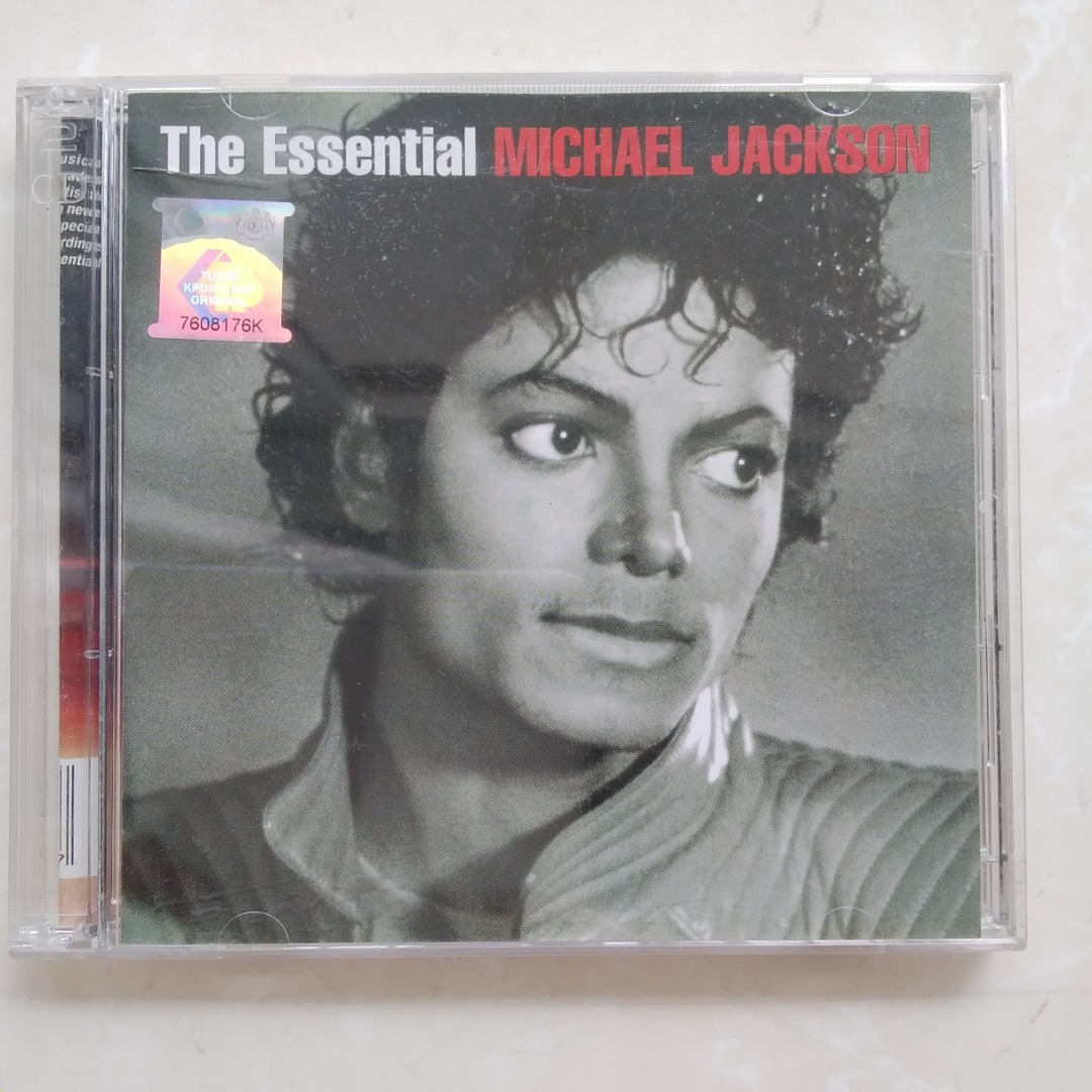 The Essential Michael Jackson - Double CD, Hobbies & Toys, Music & Media, CDs & DVDs on Carousell