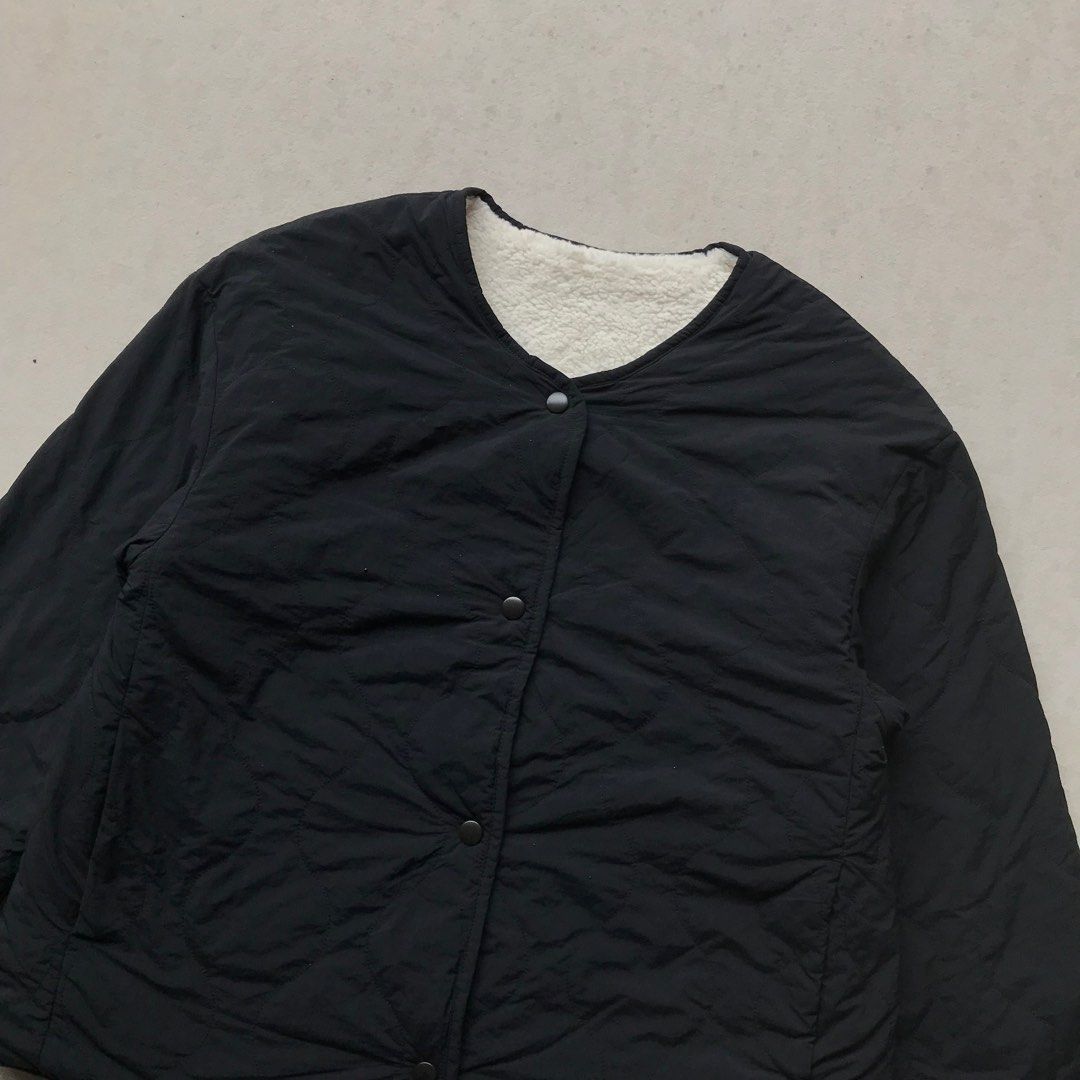Uniqlo quilted reversible sherpa liner jacket, Fesyen Pria, Pakaian ...