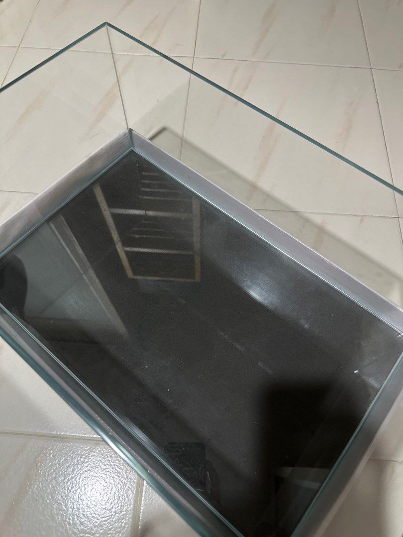 UNS 45S - 6 Gallon Ultra Clear Rimless Aquarium (Shallow), Pet Supplies ...