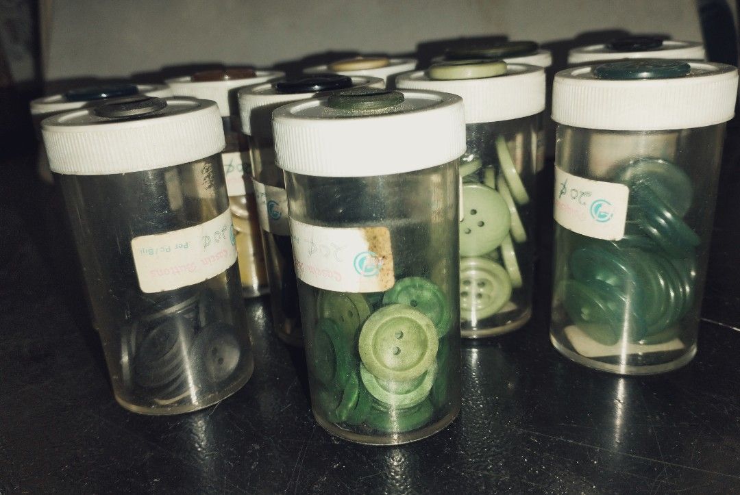 Vintage Buttons, Hobbies & Toys, Collectibles & Memorabilia, Vintage ...