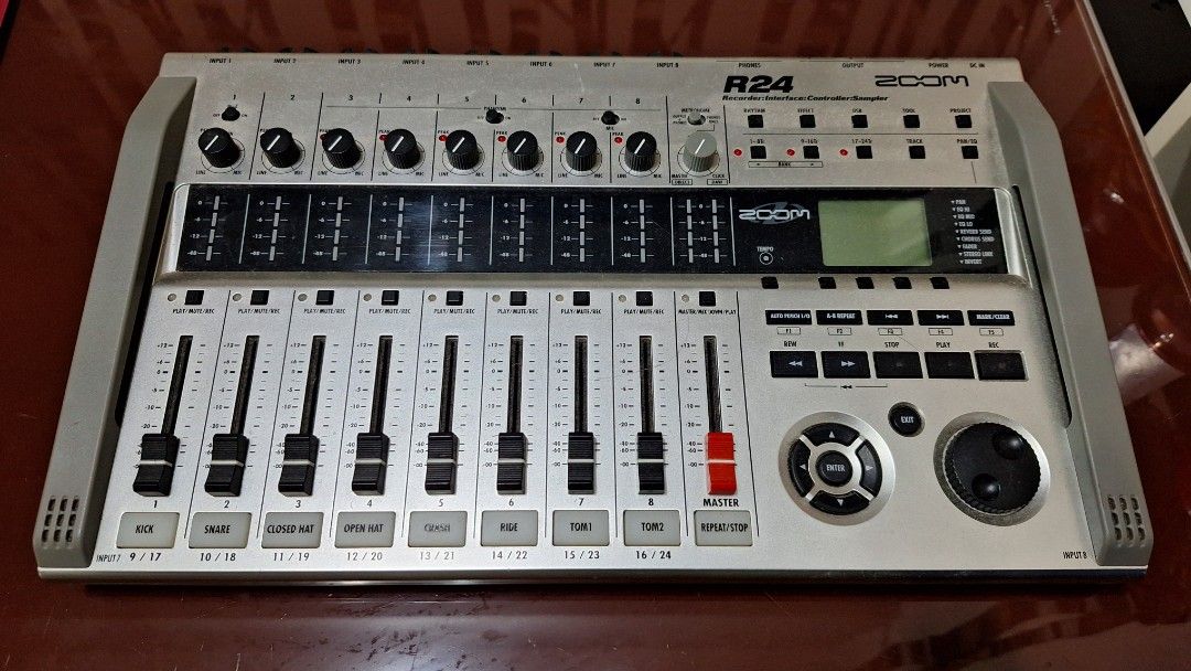 Zoom R24 Multitrack Recorder, Audio, Portable Audio Accessories on ...
