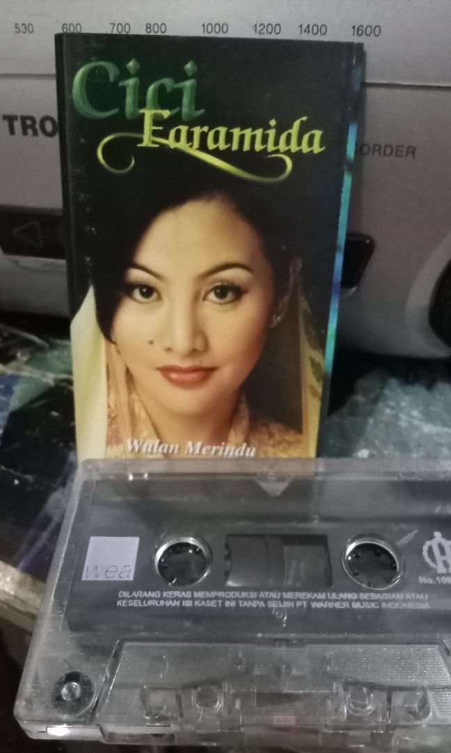 album Cassete Cici Paramida, Musik & Media, CD, DVD & Lainnya di Carousell