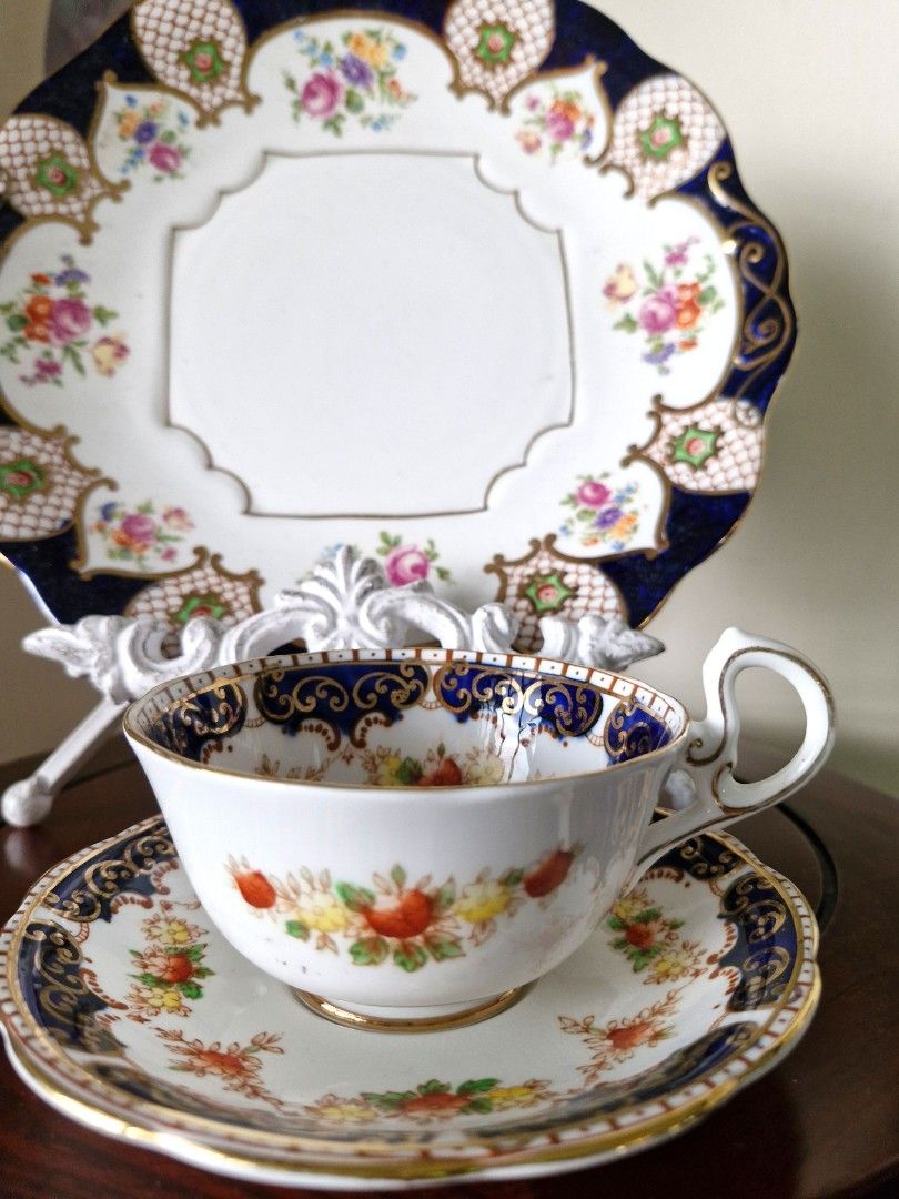 Antique Cake plate duo Made in England, Hobbies & Toys, Memorabilia ...