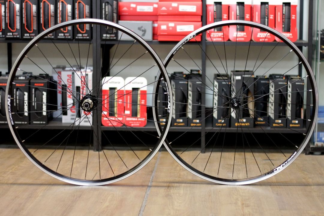 ~騎車趣~BOREAS AC21 公路車鋁合金輪組 campagnolo系統 700C C夾框煞, 體育器材, 自行車及配件, 單車在旋轉拍賣