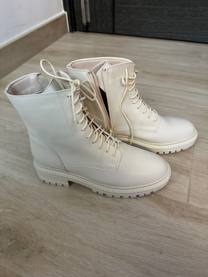 D+AF boot, 女裝, 鞋, 靴 - Carousell