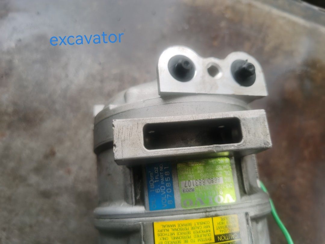 Hitachi Excavator AC compressor, Auto Accessories on Carousell