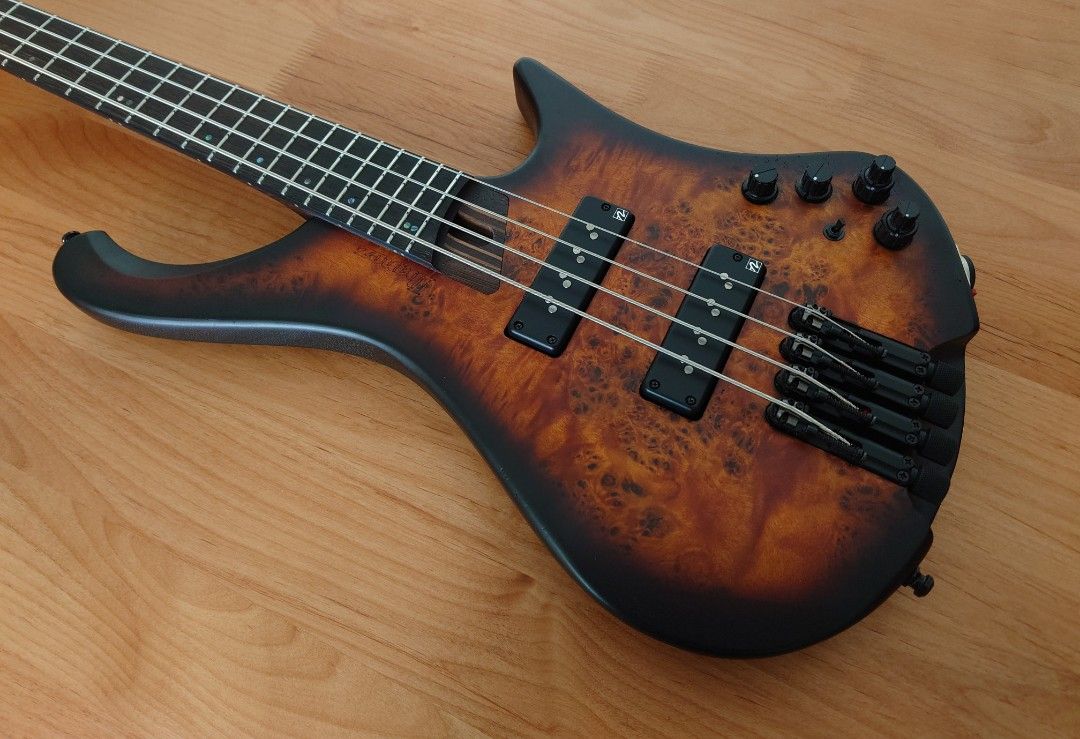Ibanez Headless Bass Guitar EHB1500-DEF, Hobbies & Toys, Music & Media ...