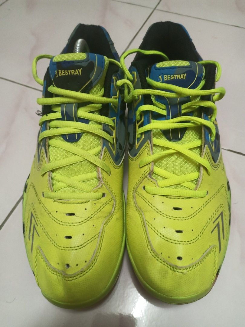 Kasut Badminton Bestray, Men's Fashion, Footwear, Boots on Carousell