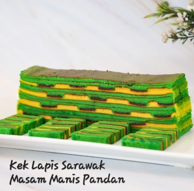 Kek Lapis Sarawak Hari Raya 2024, Food & Drinks, Other Food & Drinks on ...