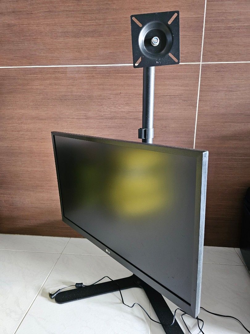 Lg 27 inch monitor with dual stand, Computers & Tech, Parts ...