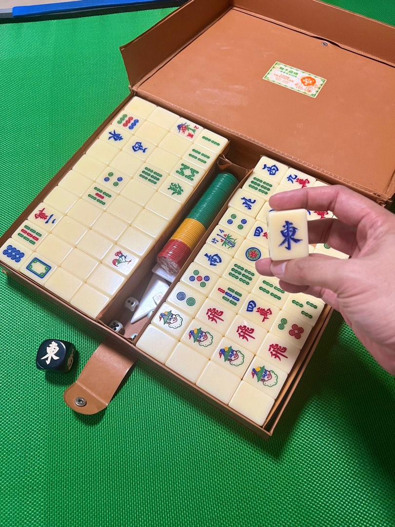Mahjong Set, Hobbies & Toys, Toys & Games on Carousell