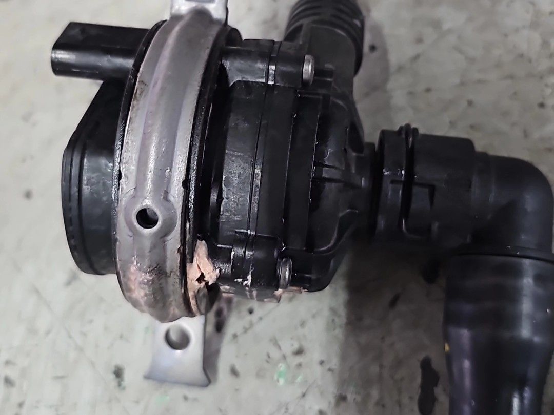 Mercedes M264 Coolant Circulation Pump Fault P00B700 P0A0500 P0C7300 ...