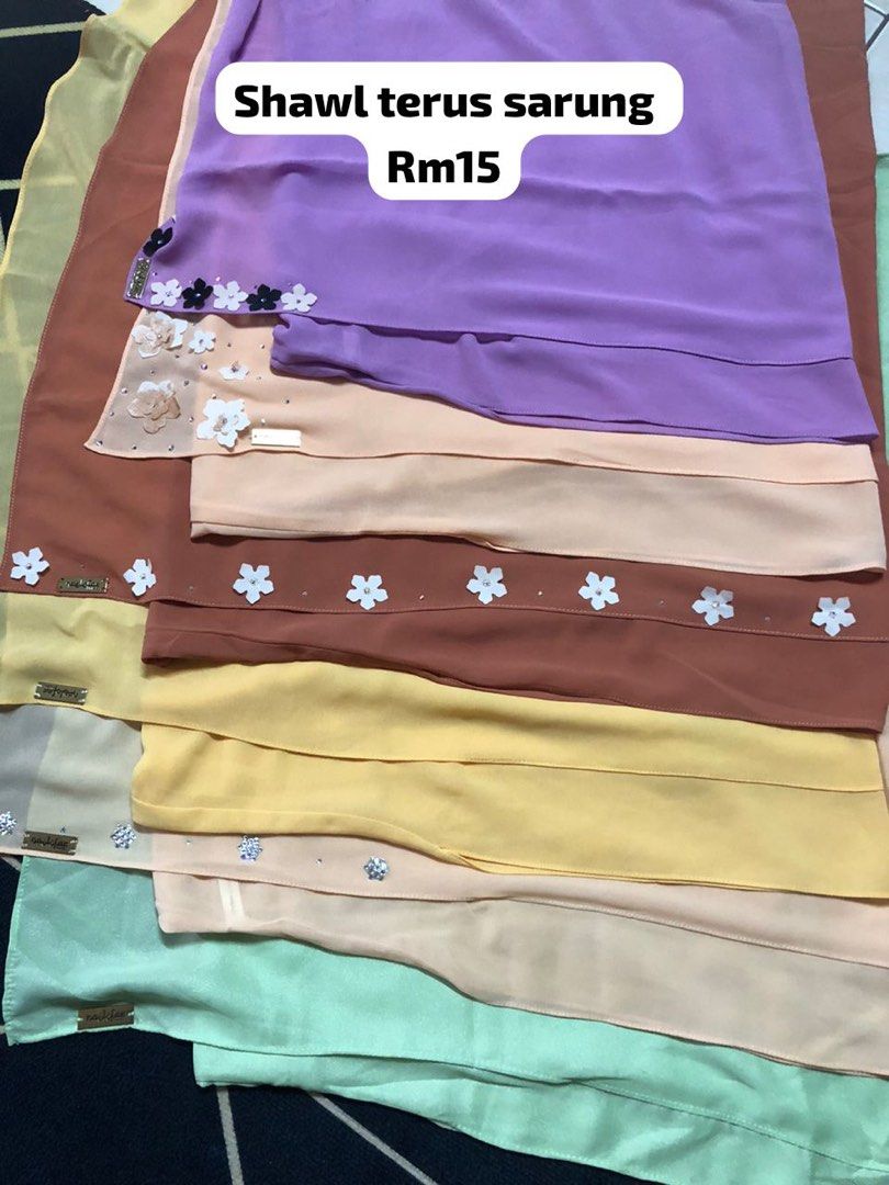 Original Naelofar Hijab, Women's Fashion, Muslimah Fashion, Hijabs on ...