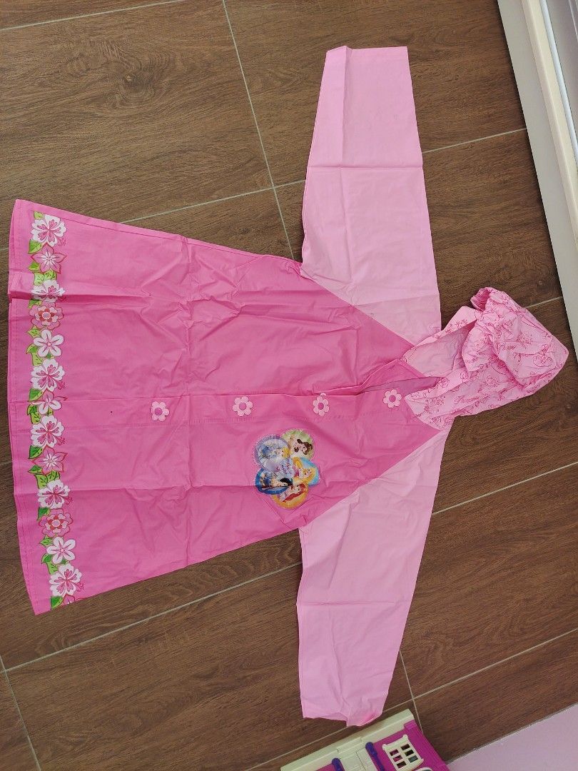 Princess Raincoat, Babies & Kids, Babies & Kids Fashion on Carousell