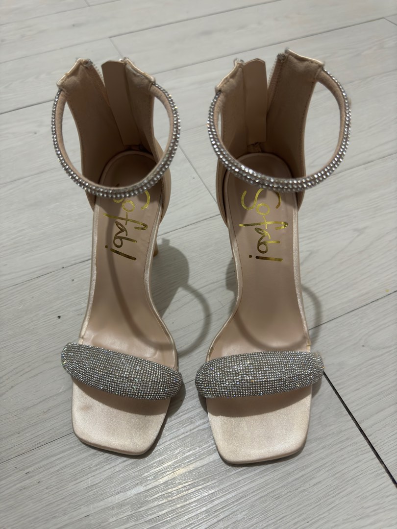 So Fab Heels, Women's Fashion, Footwear, Heels on Carousell