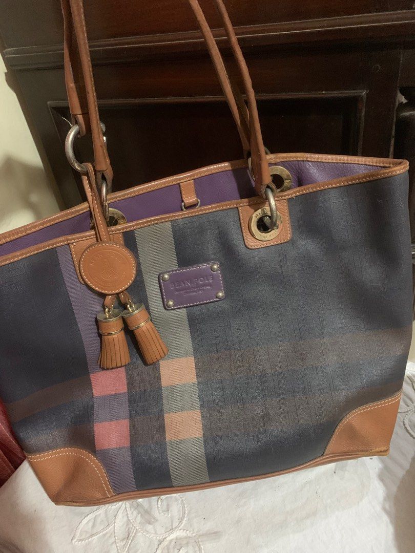 Tas Local brand, Fesyen Wanita, Tas & Dompet di Carousell