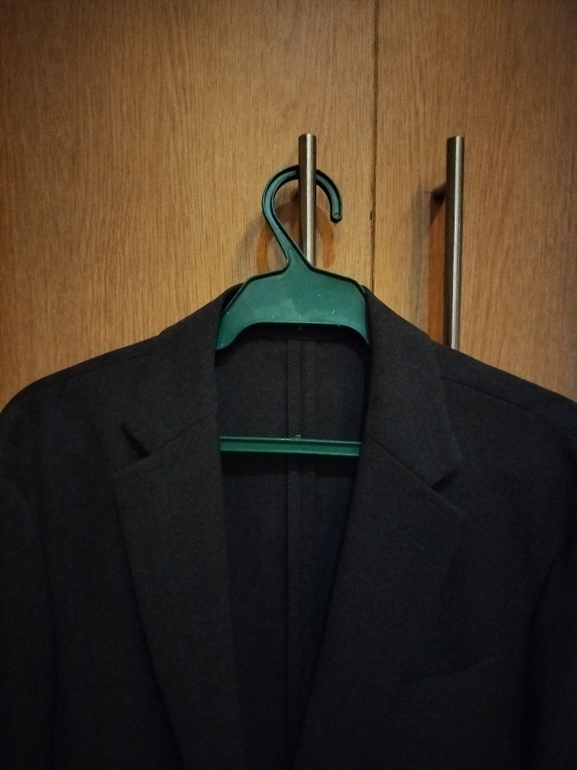 UniQlo Tuxedo/Suit, Men's Fashion, Coats, Jackets and Outerwear on ...