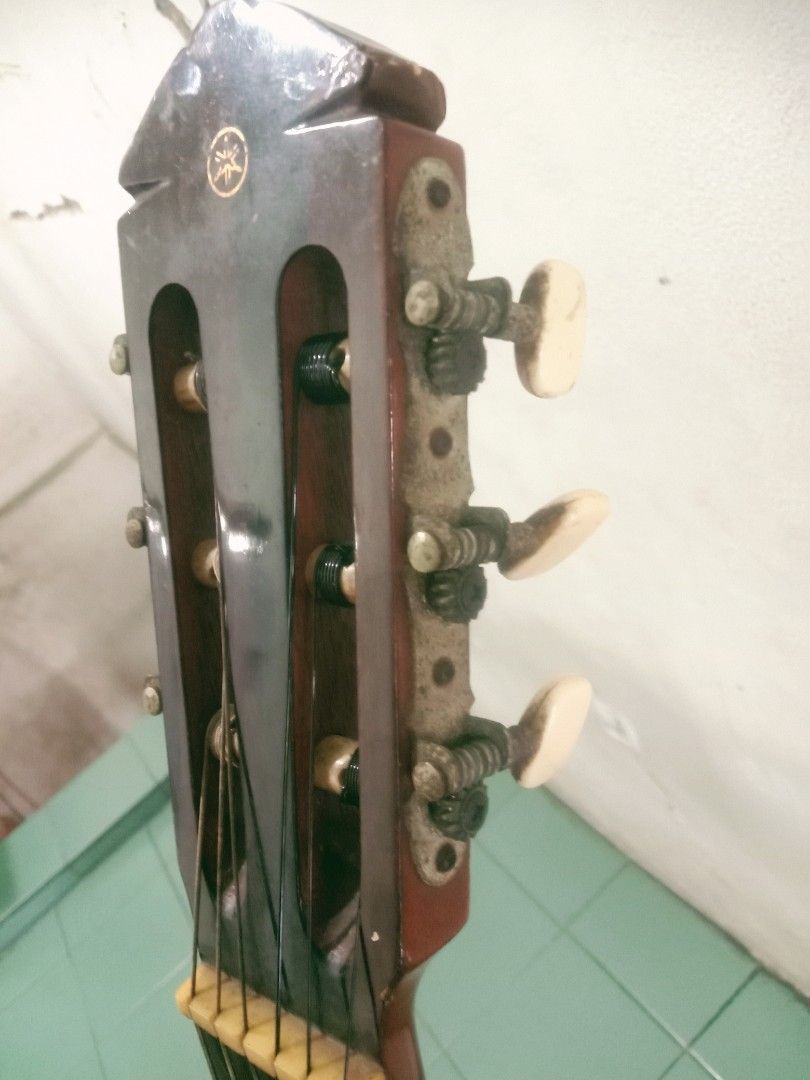 Vintage Yamaha G120A Nippon gakki Japan 1970, Musik & Media, Alat di Carousell