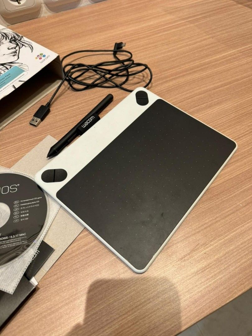 Wacom Intuos Draw CTL-490 (White), Elektronik, Bagian Komputer ...