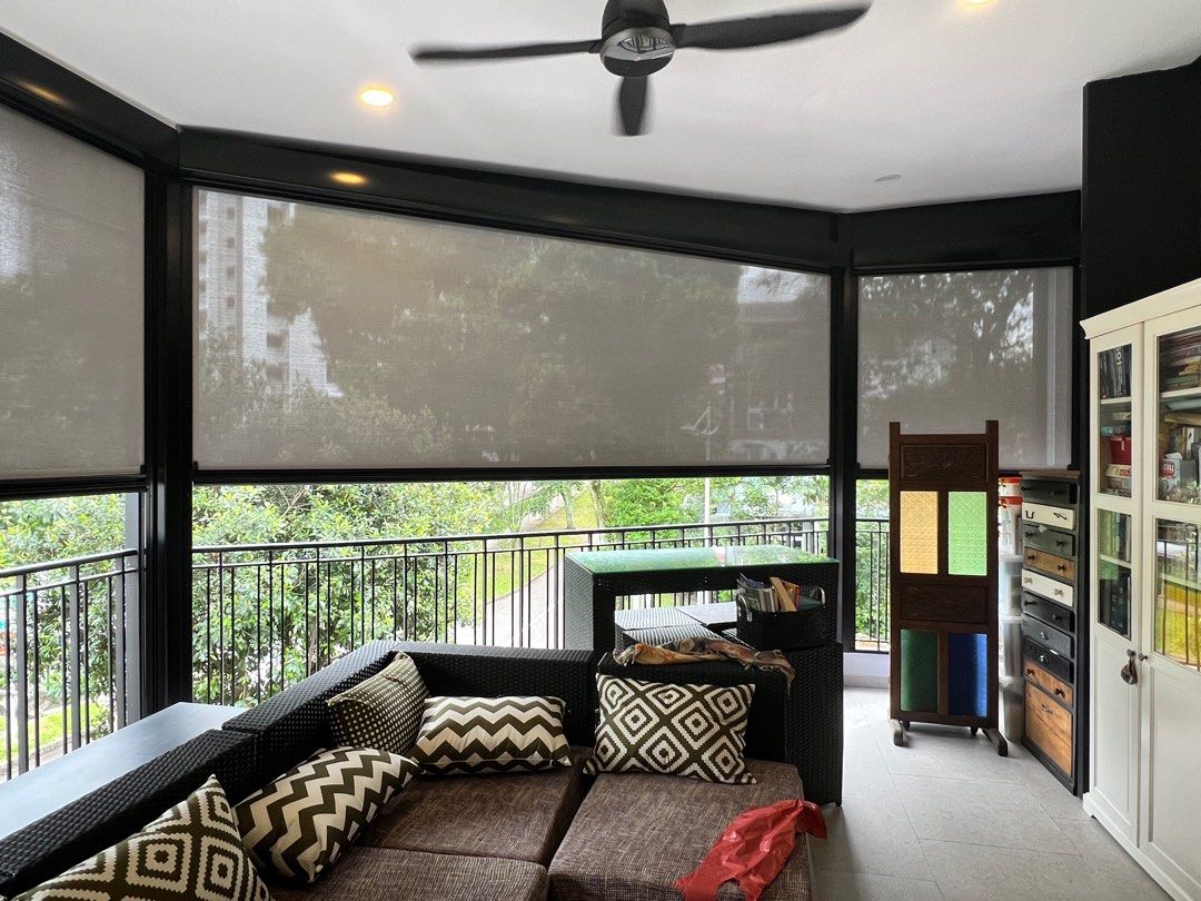 Ziptrak (original) outdoor motorised blind rain shield , Furniture ...