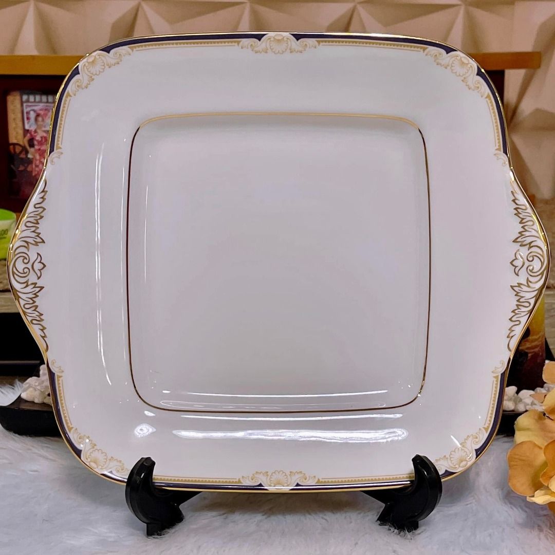 Beautiful Royal Blue and Gold Accents WEDGWOOD Cavendish White Bone ...