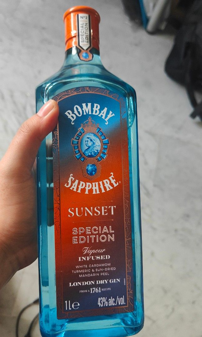 Bombay Sapphire Sunset Gin Special edition, Food & Drinks, Alcoholic Beverages on Carousell