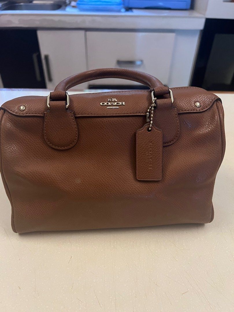 Coach Hand bag, Women's Fashion, Bags & Wallets, Purses & Pouches on ...