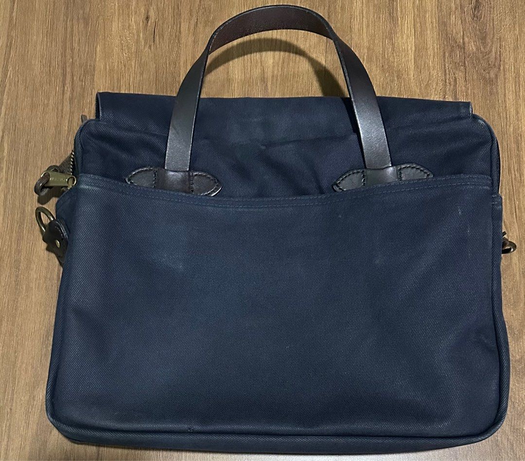 Filson Rugged Twill Original Briefcase Navy, Men's Fashion, Bags ...