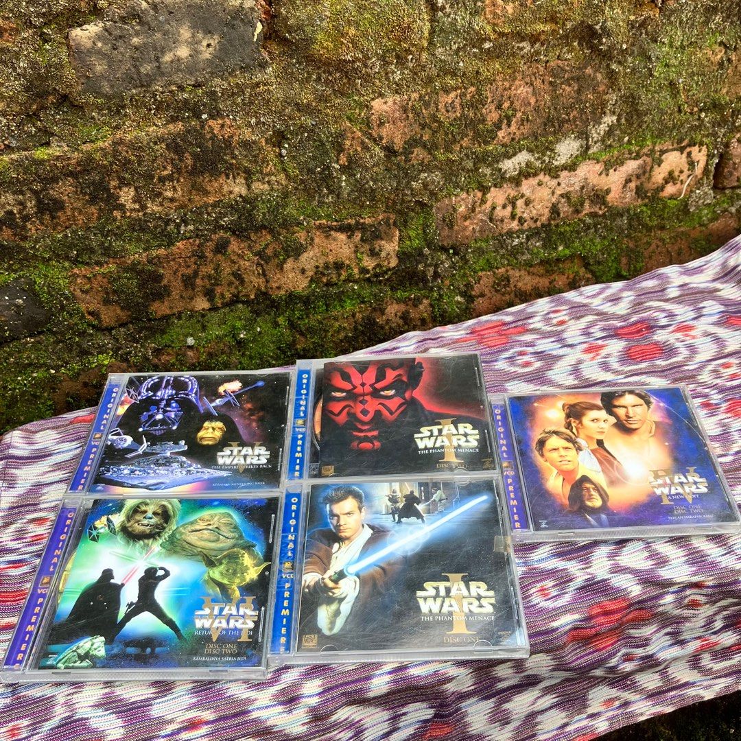 Kaset CD film Star Wars, Musik & Media, CD, DVD & Lainnya di Carousell