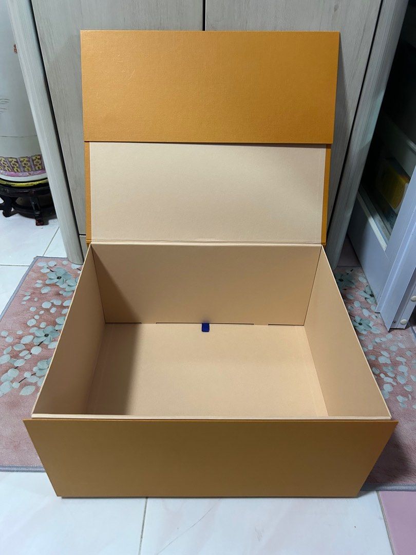 Louie Vuitton Box ( Flipped open), Luxury, Accessories on Carousell
