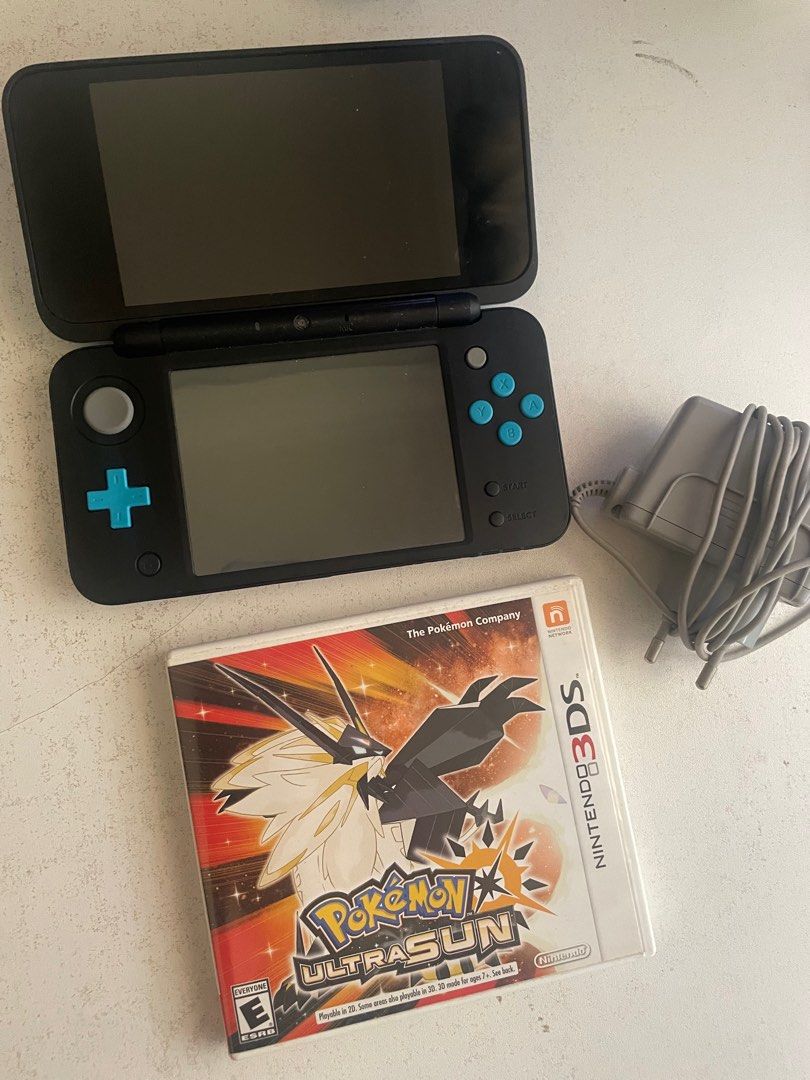 Nintendo 2Ds XL + Pokemon Ultra Sun, Video Gaming, Video Game Consoles ...