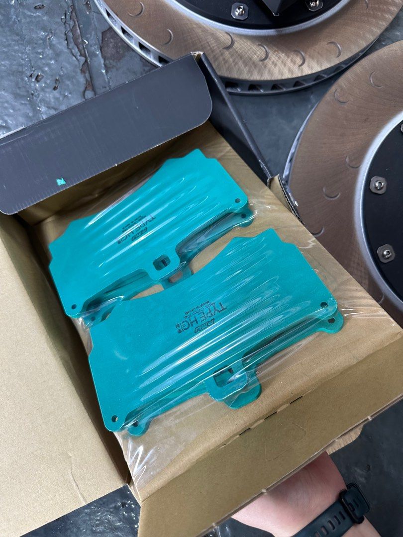 Nissan GTR Alcon super kit, Car Accessories, Accessories on Carousell