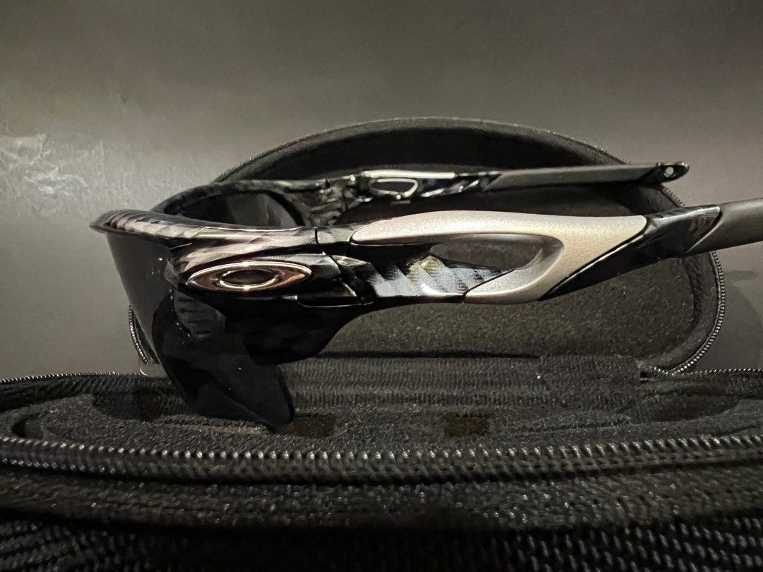 Oakley Radar Lock Carbon Fibre, Men's Fashion, Watches & Accessories ...
