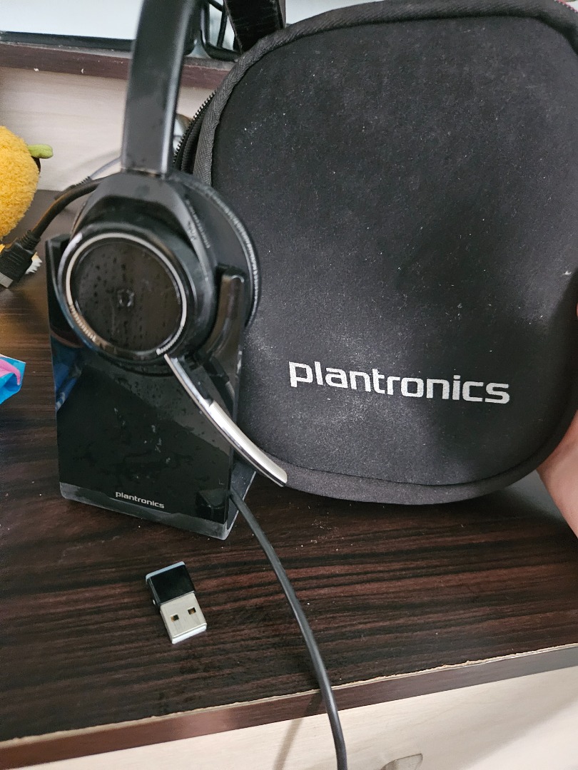 Free Plantronics wireless bluetooth headset, Audio, Headphones ...