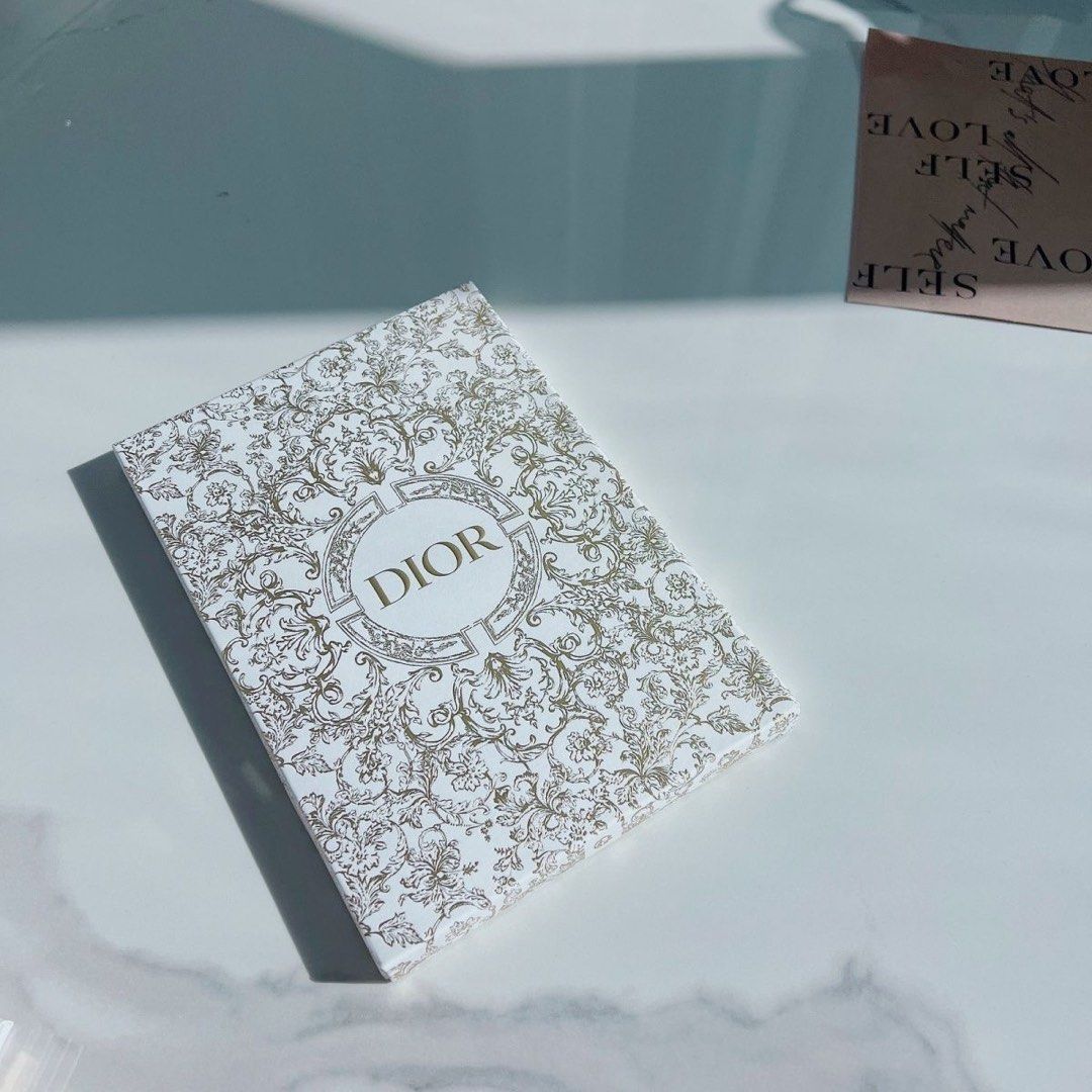 Pre order: 1pc diorstyle 2023 Christmas Notebook, High-Looking Account ...
