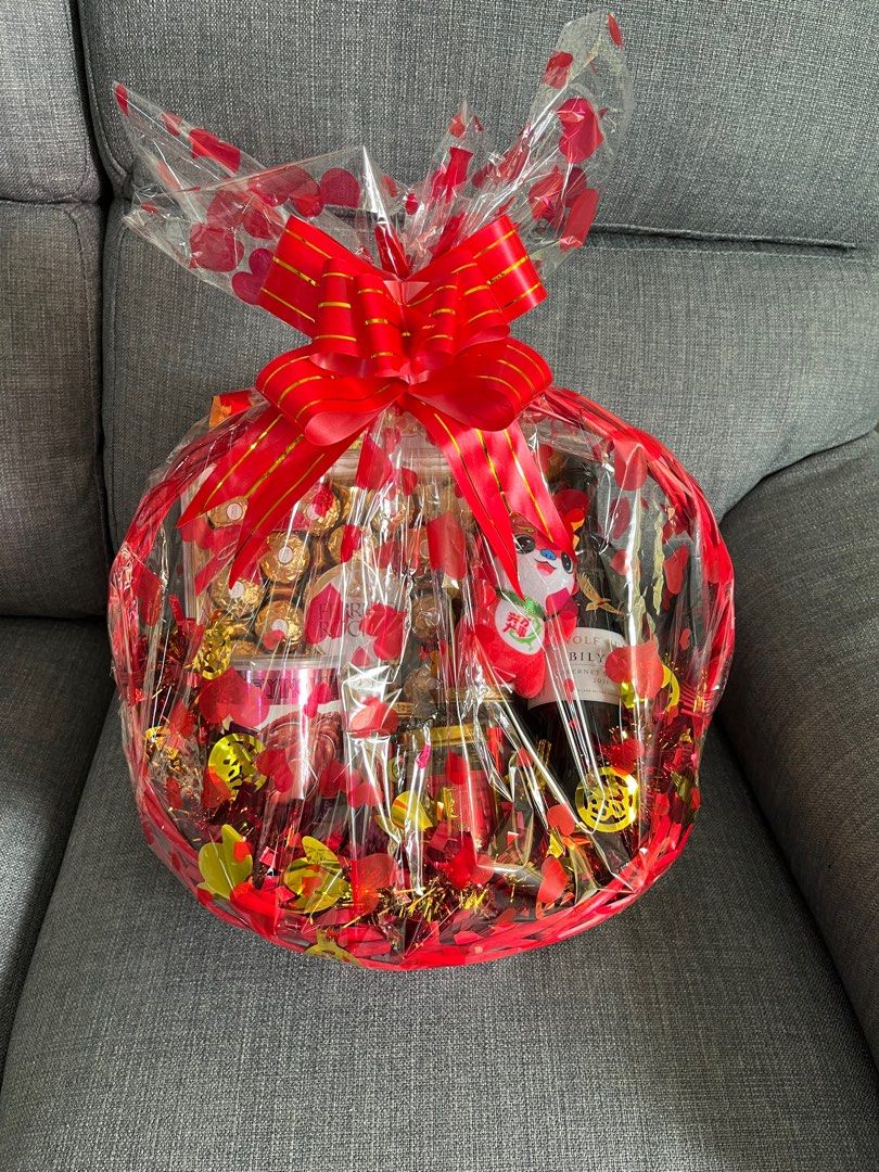 PREMIUM CNY HAMPERS FREE DELIVERY AND GREETING STICKERS. 10 SETS ...