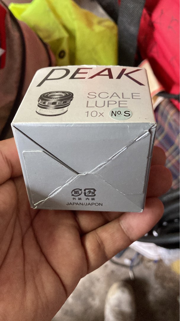 Scale Lupe, Hobbies & Toys, Collectibles & Memorabilia, Currency on Carousell