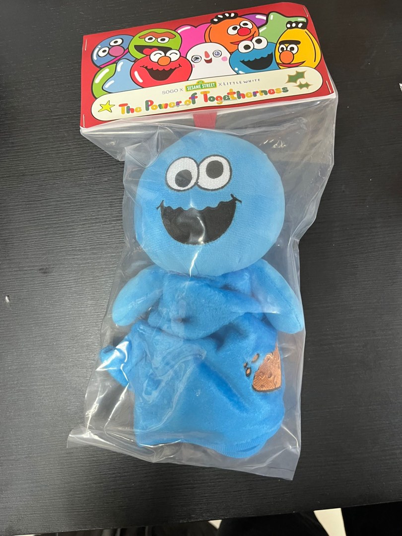 Sogo sesame street little white 毛巾 芝麻街cookie monster, 傢俬＆家居, 床具浴巾 ...