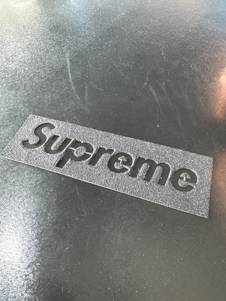 Supreme Grip Tape Box Logo sticker RED *RARE*, 男裝, 手錶及配件, 飾物架、飾物盒、飾物收納盒 ...