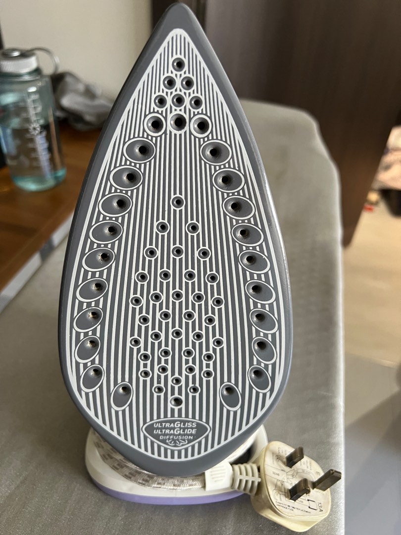 Tefal Steam Iron, TV & Home Appliances, Irons & Steamers on Carousell