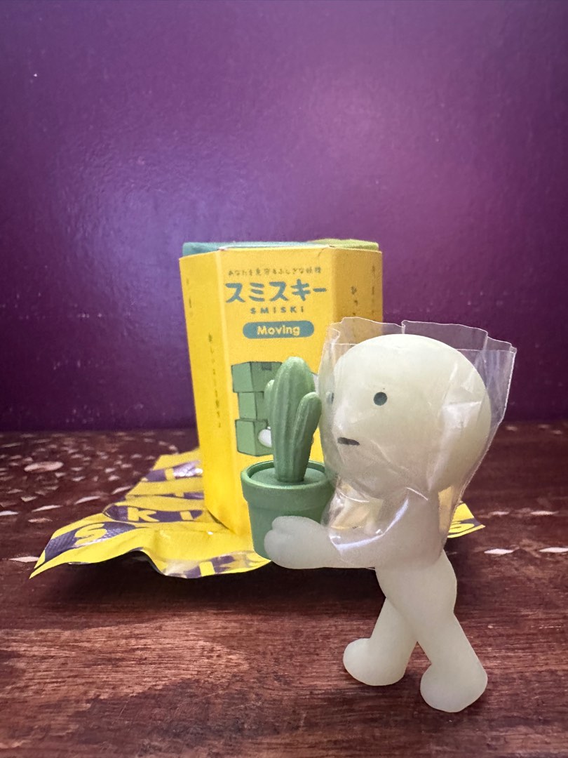 WTT Smiski Moving Series, Hobbies & Toys, Memorabilia & Collectibles ...