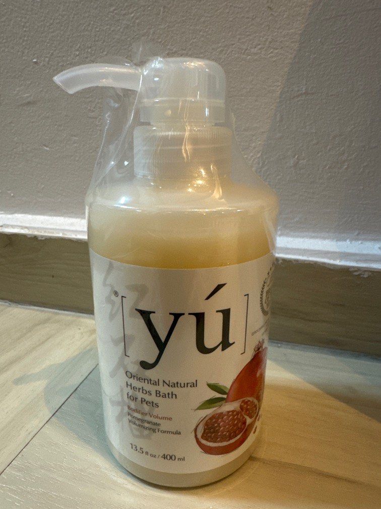 YU 400ml cat shampoo, Pet Supplies, Health & Grooming on Carousell