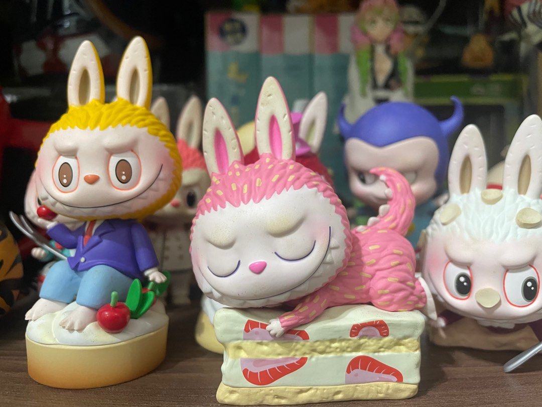 【絕版品降價出清】不拆售一套12隻 LABUBU 甜點精靈 泡泡瑪特, 書籍、休閒與玩具, 玩具、公仔、桌遊在旋轉拍賣
