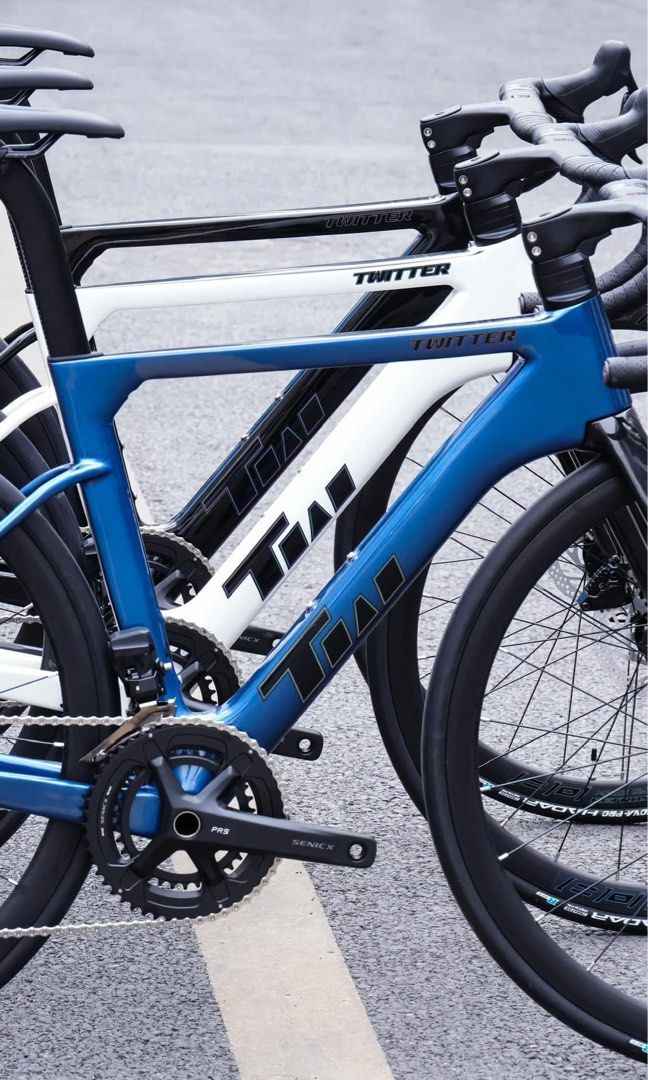 2024 TWITTER R15 PRO 電變24速 桶軸油剎 鋁輪/ 碳輪 碳纖維公路車 送水架前後蛙燈叮叮, 運動產品, 單車及配件 ...