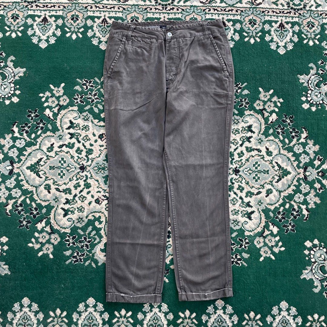 Beams pants torn, Fesyen Pria, Pakaian , Bawahan di Carousell